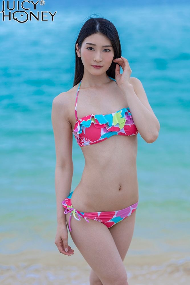 Suzu Honjo | Scrolller