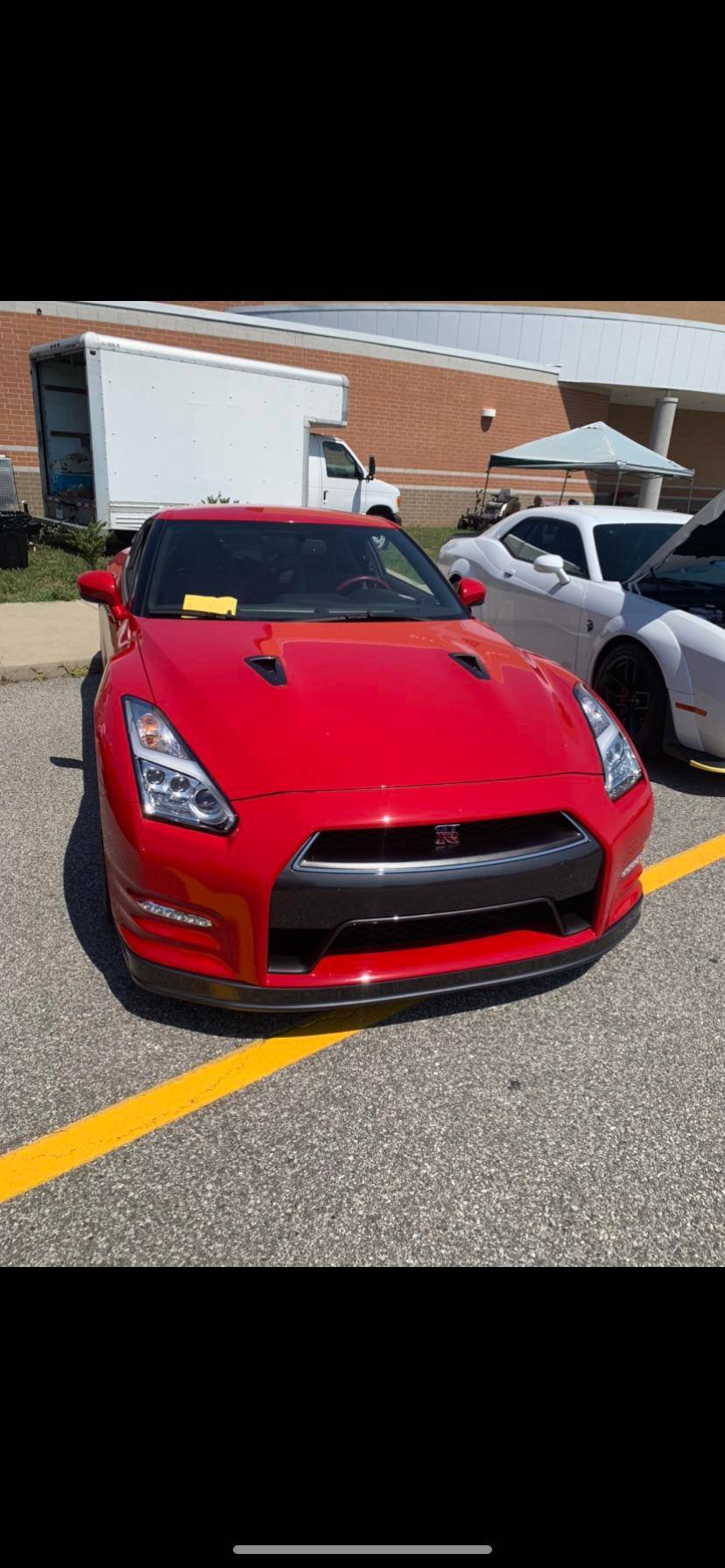 Sweet red GTR | Scrolller
