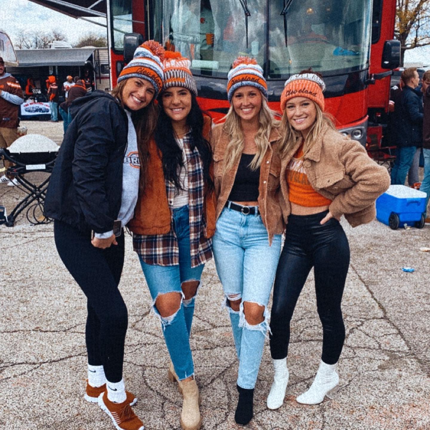 Tailgating | Scrolller