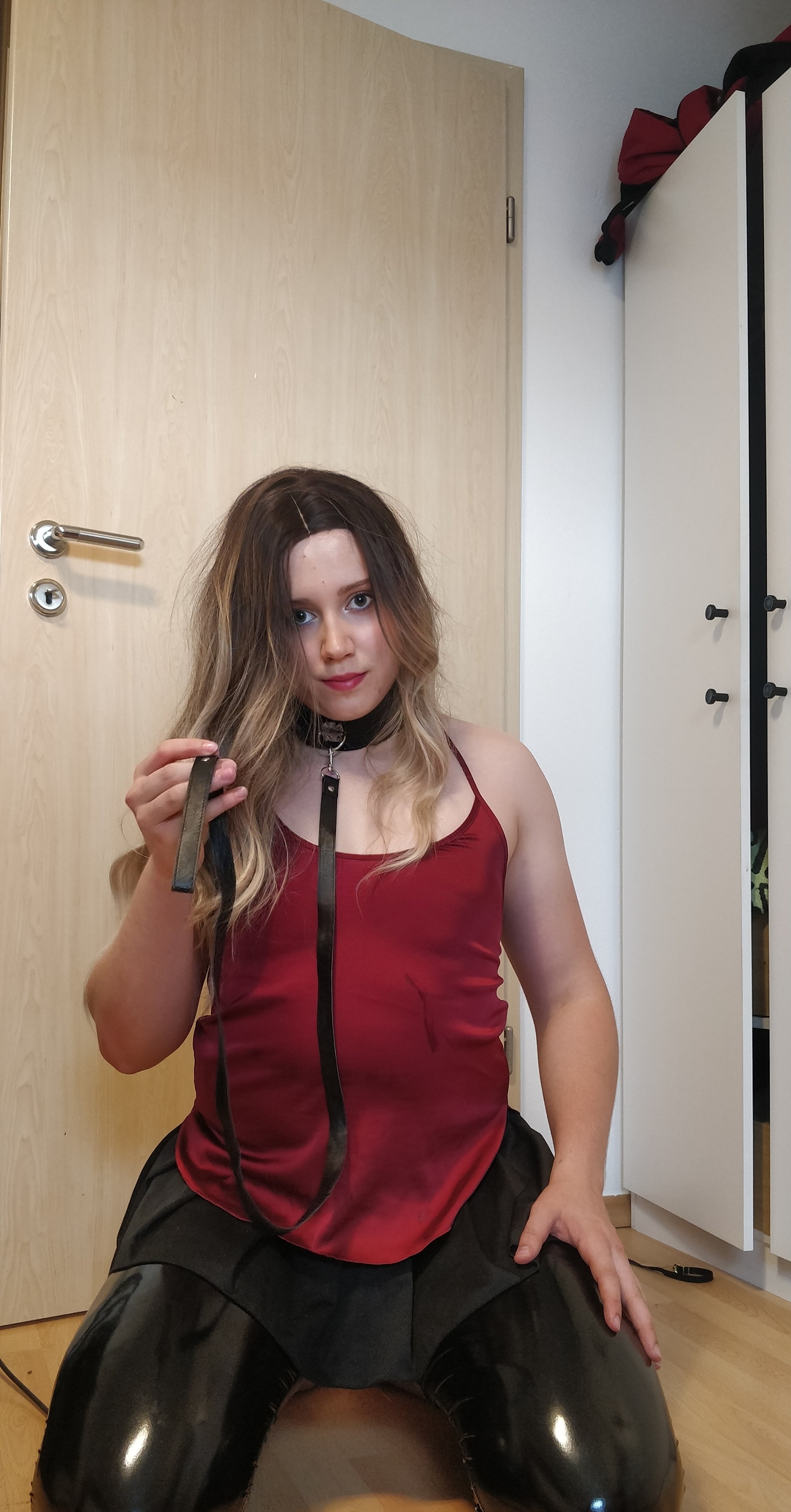 Take me for a walk pleaseee, i have good manners | Scrolller