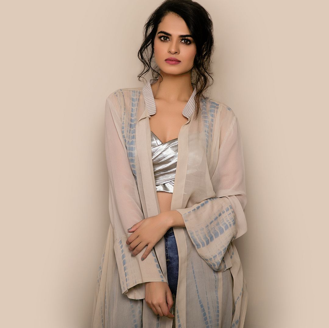 Tania Sachdev | Scrolller