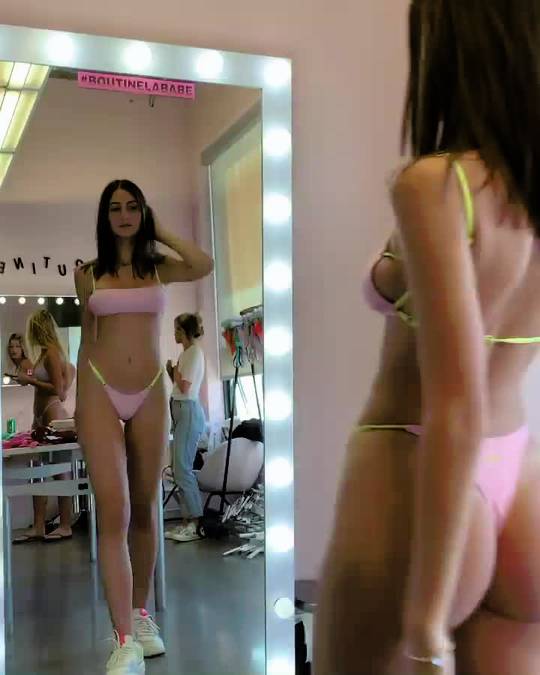 Tati checking herself out | Scrolller