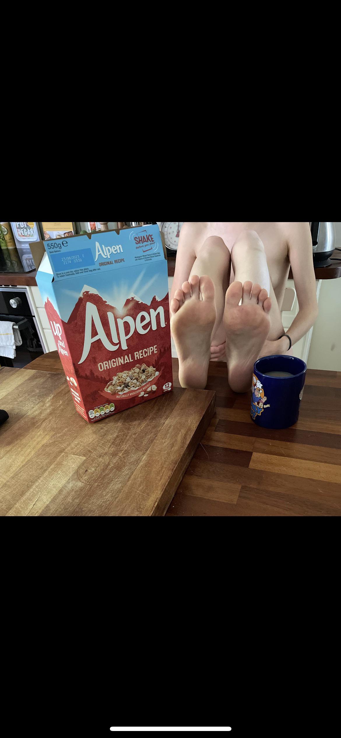 Tea And Toes 🥰☕️🦶 Scrolller