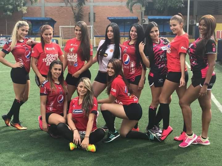 Team photo | Scrolller