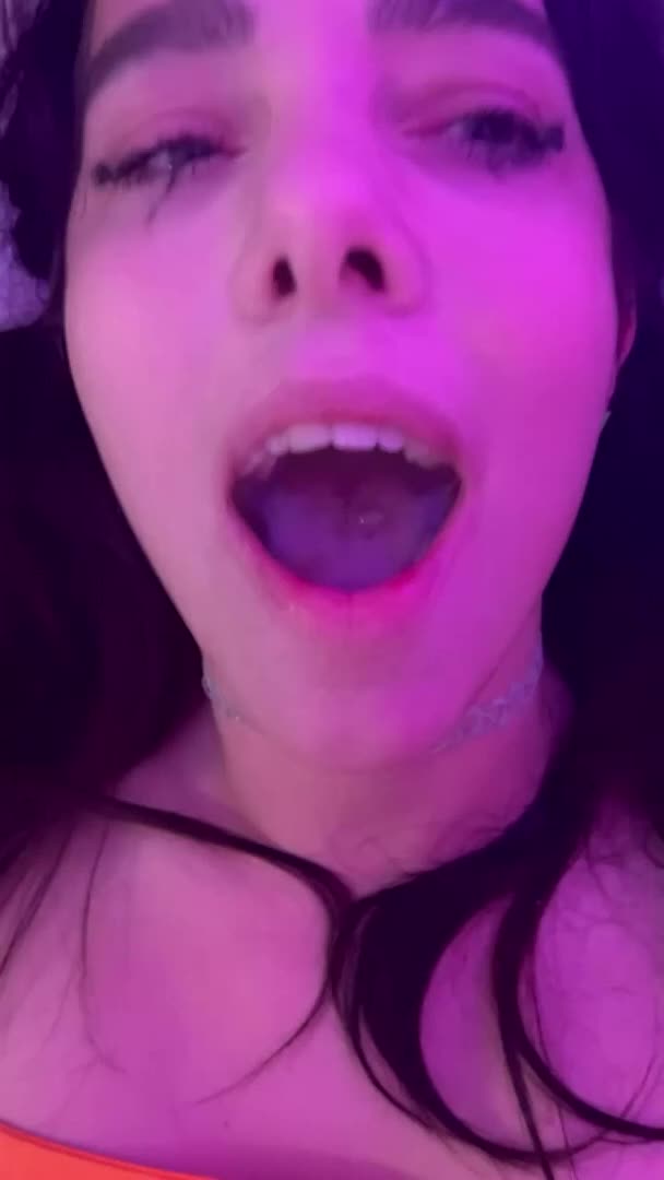 “Thanks for your pee, I love it!” | Scrolller