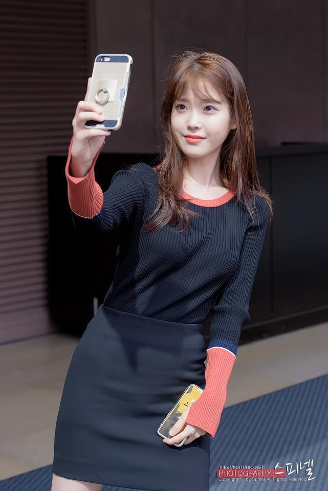 that bra line has me nutting like crazy | Scrolller