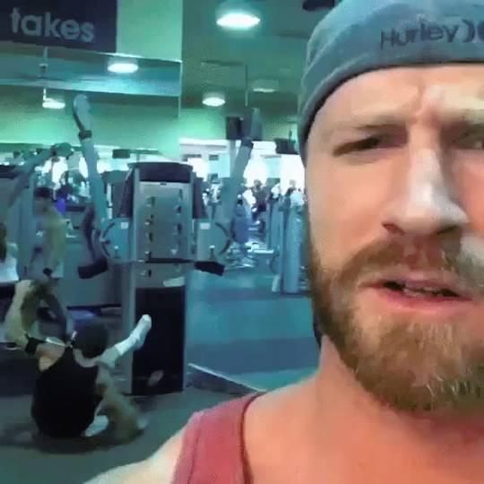 that's not how you pull bro | Scrolller