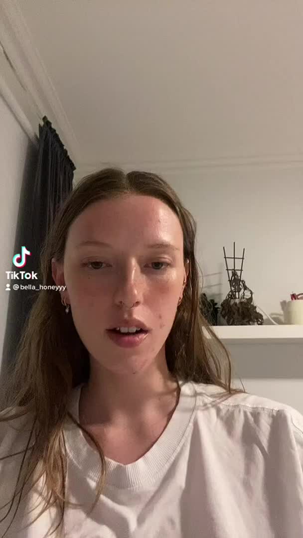 the best Aussie tits | Scrolller