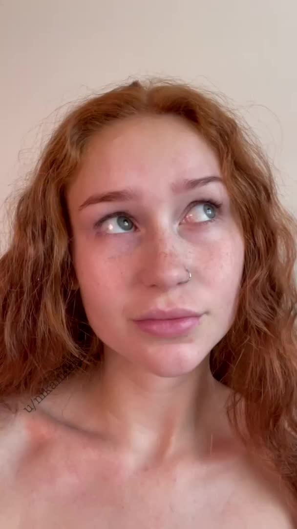 The freckles are so you know where to finish :) | Scrolller