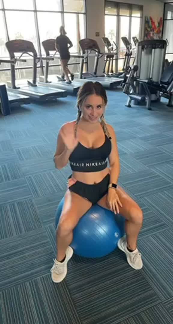 The girls needed to breath! | Scrolller