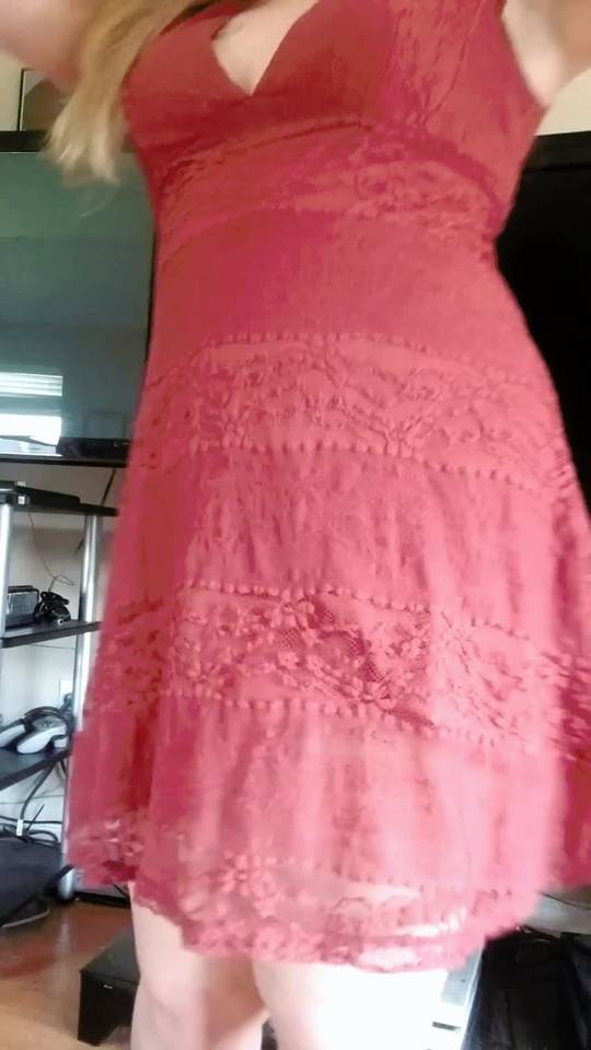 The naughty gamer next door wants you to come play 😉 | Scrolller