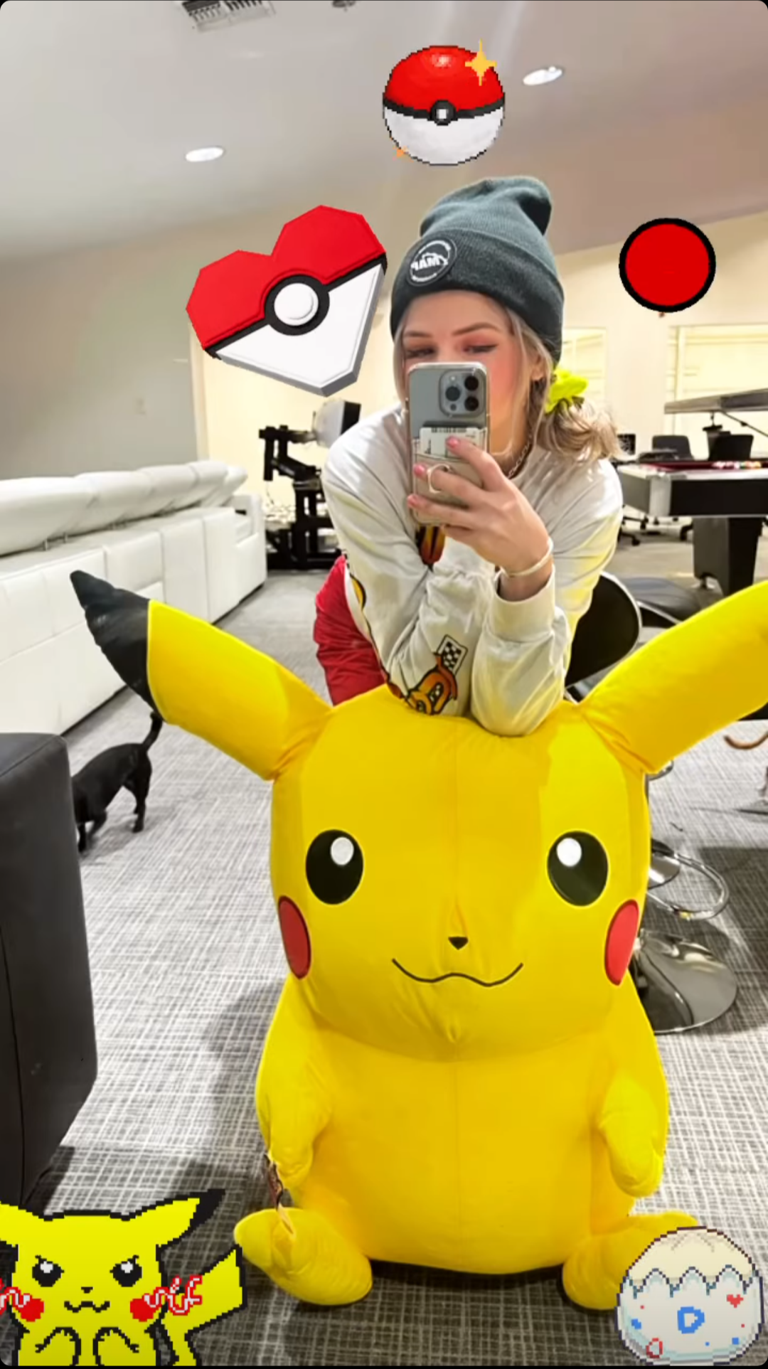 The way she bends over just makes you nut | Scrolller