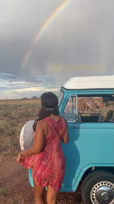 The wind feels nice but your hands would feel better | Scrolller