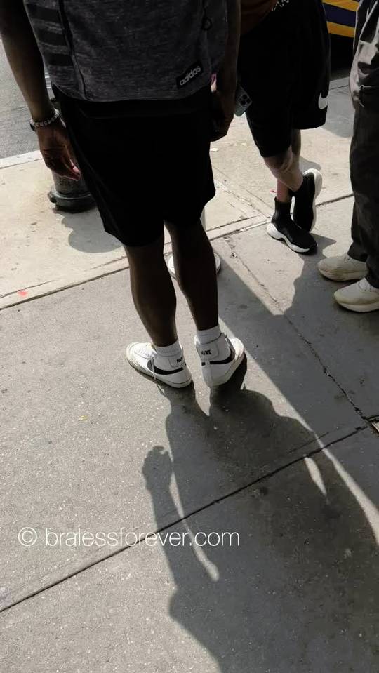 These air vents are fun to play with haha | Scrolller