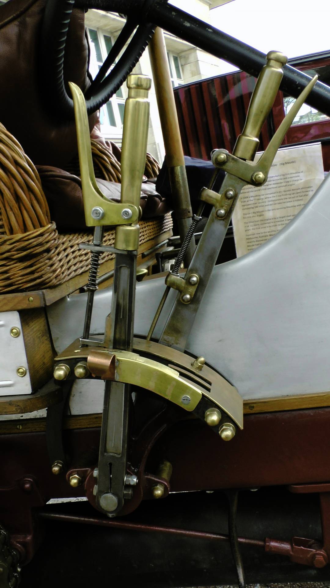 These kinds of levers need to make a comeback | Scrolller