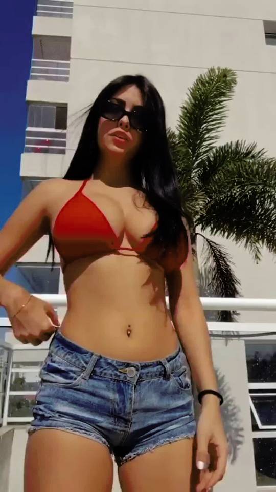 They Look Good in Red | Scrolller