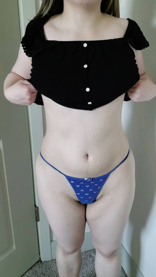 They're not super large, but they have a nice bounce! | Scrolller