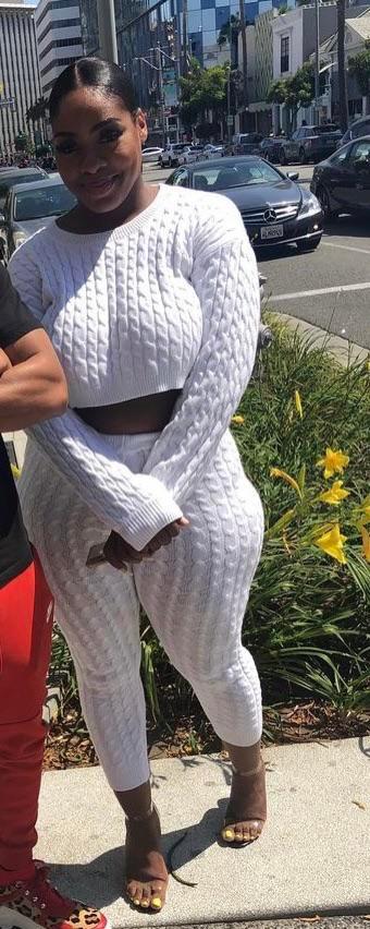 Thicc ass auntie 😭😍 | Scrolller