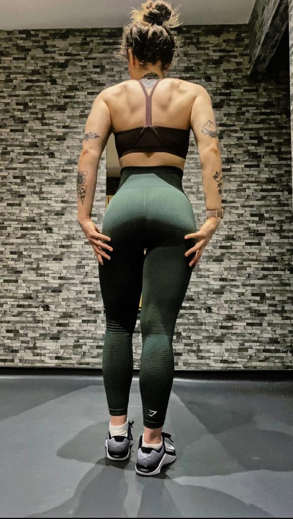 Thick fit | Scrolller