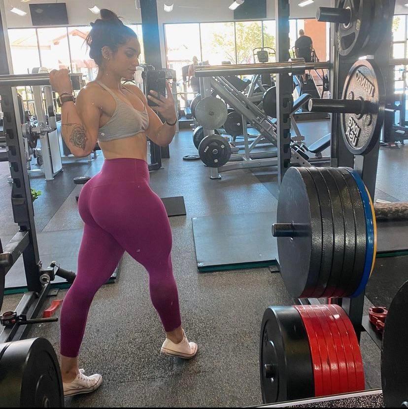 Thicker than a snicker | Scrolller