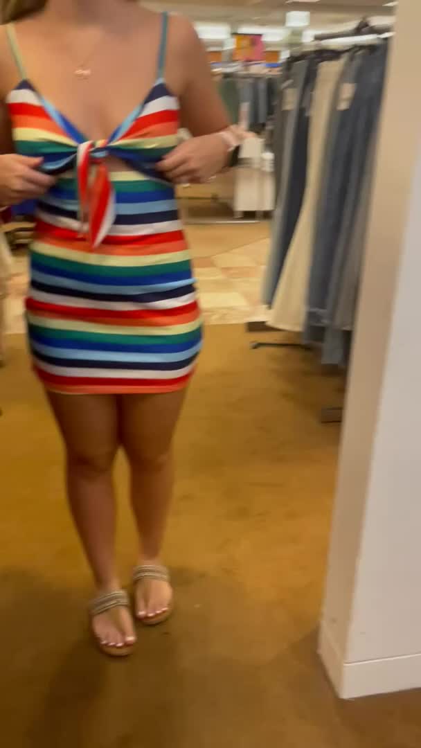 This dress was made for pulling them out 🤗😊 | Scrolller