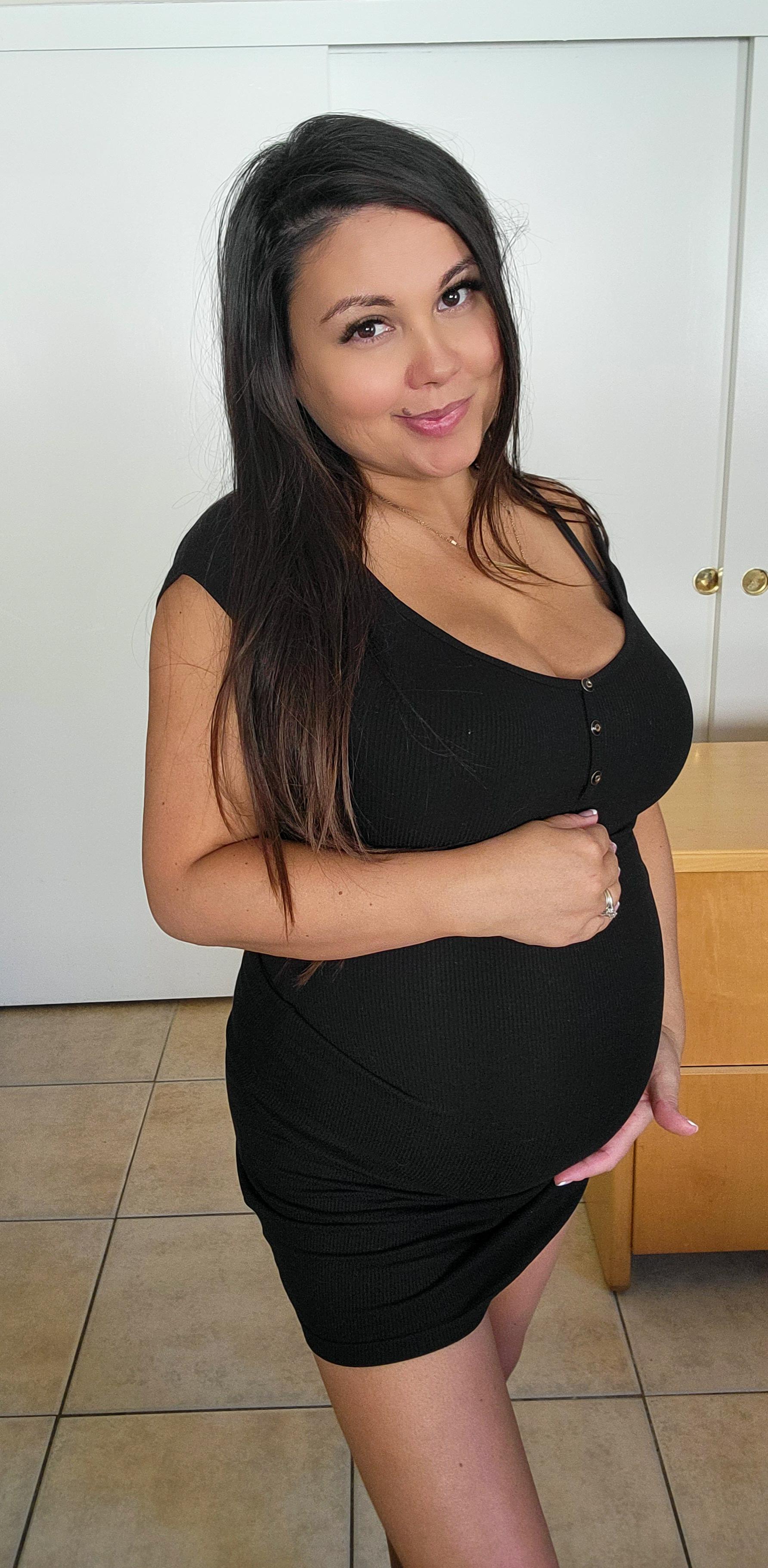 This is my last pregnancy. First time as a surrogate | Scrolller