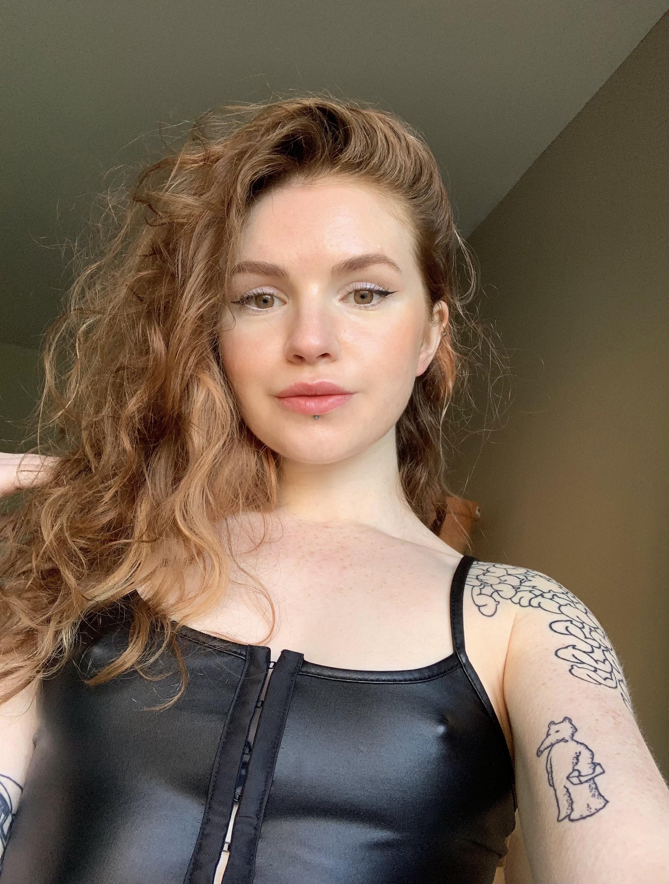 This top is pokie-highlighting | Scrolller