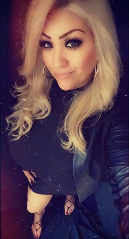 Tia so fine | Scrolller