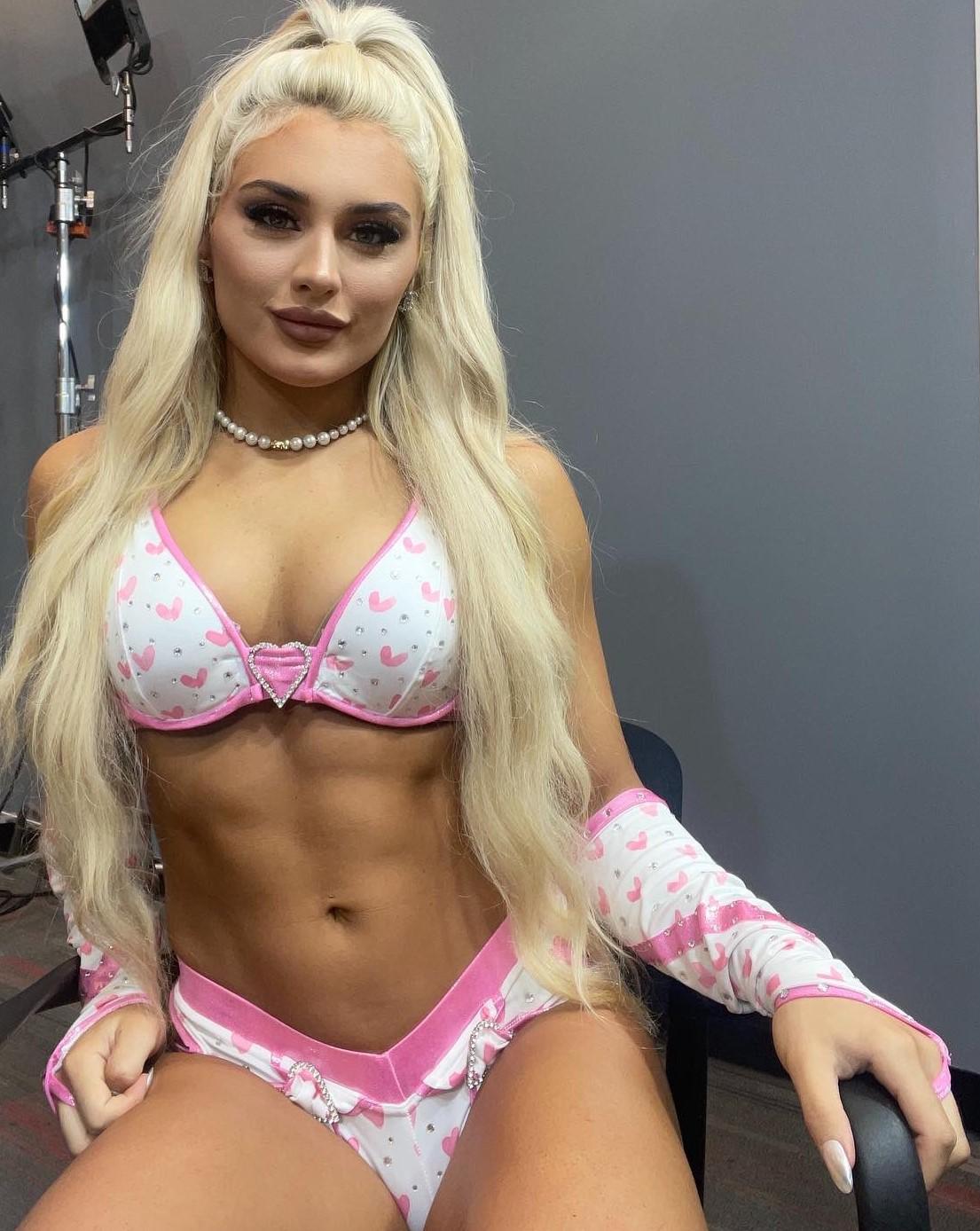 Tiffany Stratton | Scrolller