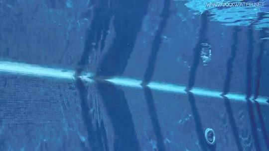 Tiffany Tatum pulls off her pink bandeau and bottoms underwater | Scrolller