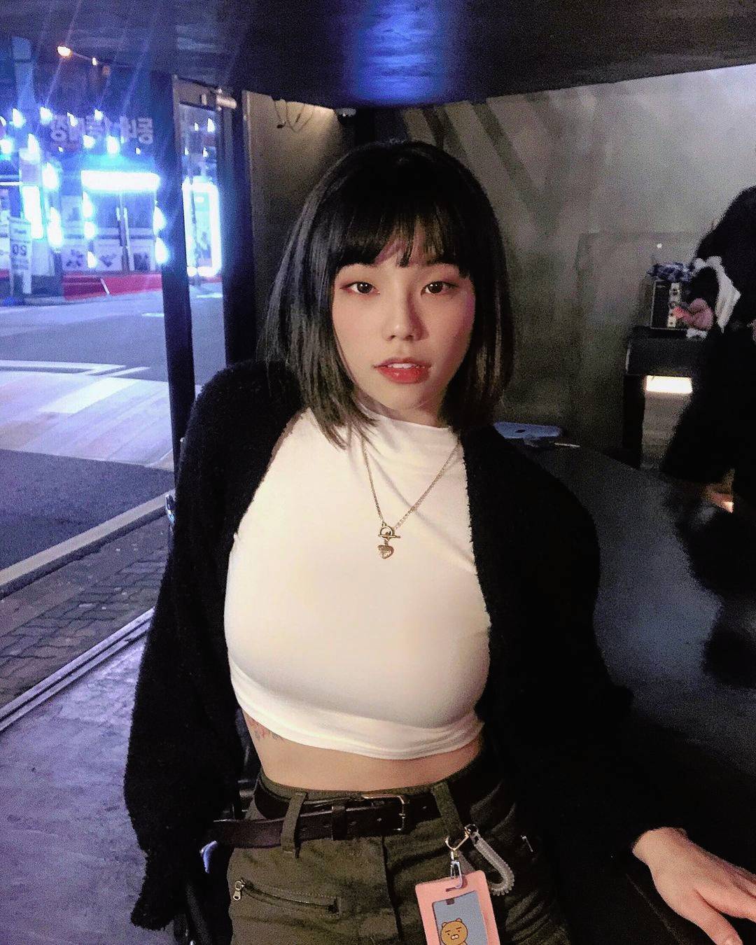 Tight white top | Scrolller