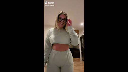 TikTok Split Screen haleighcoxx-Alexis Texas | Scrolller