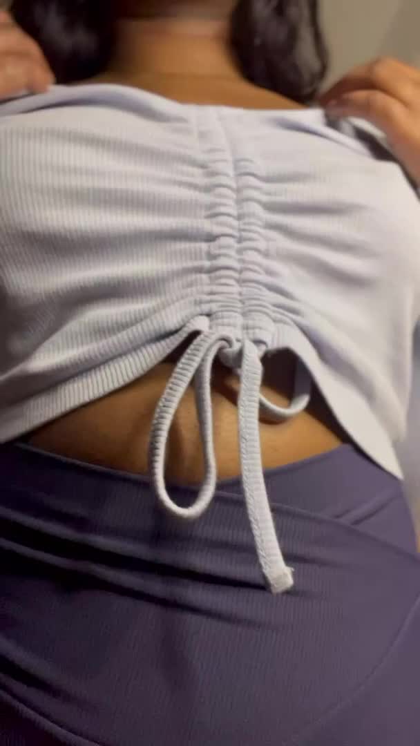 Titty drop Tuesday | Scrolller