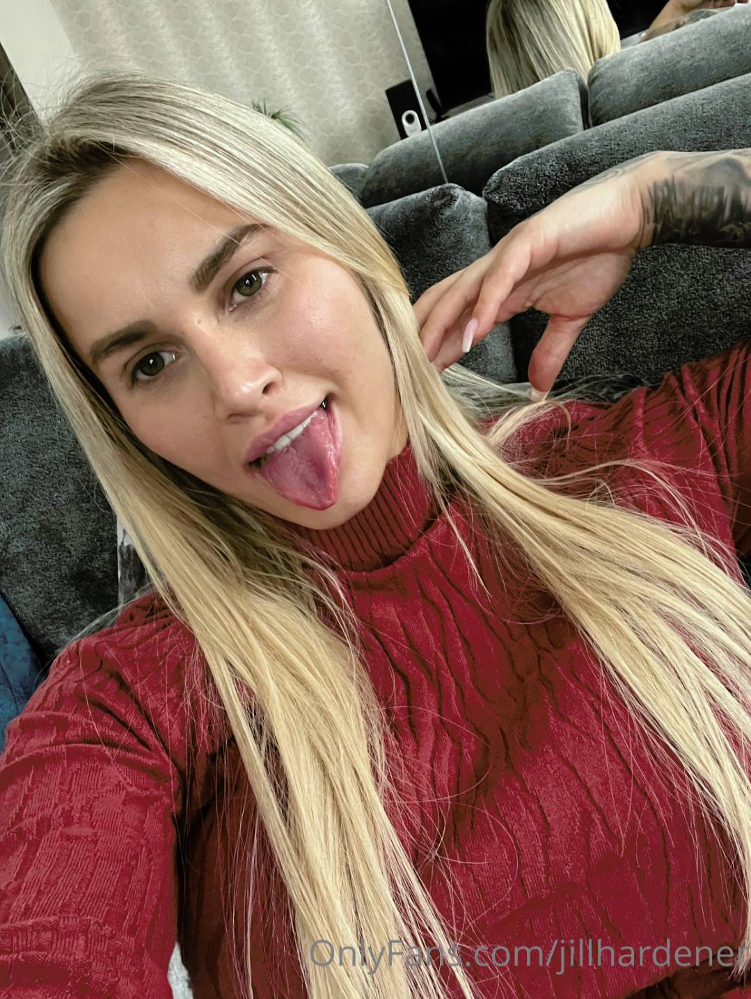 Tongue out | Scrolller