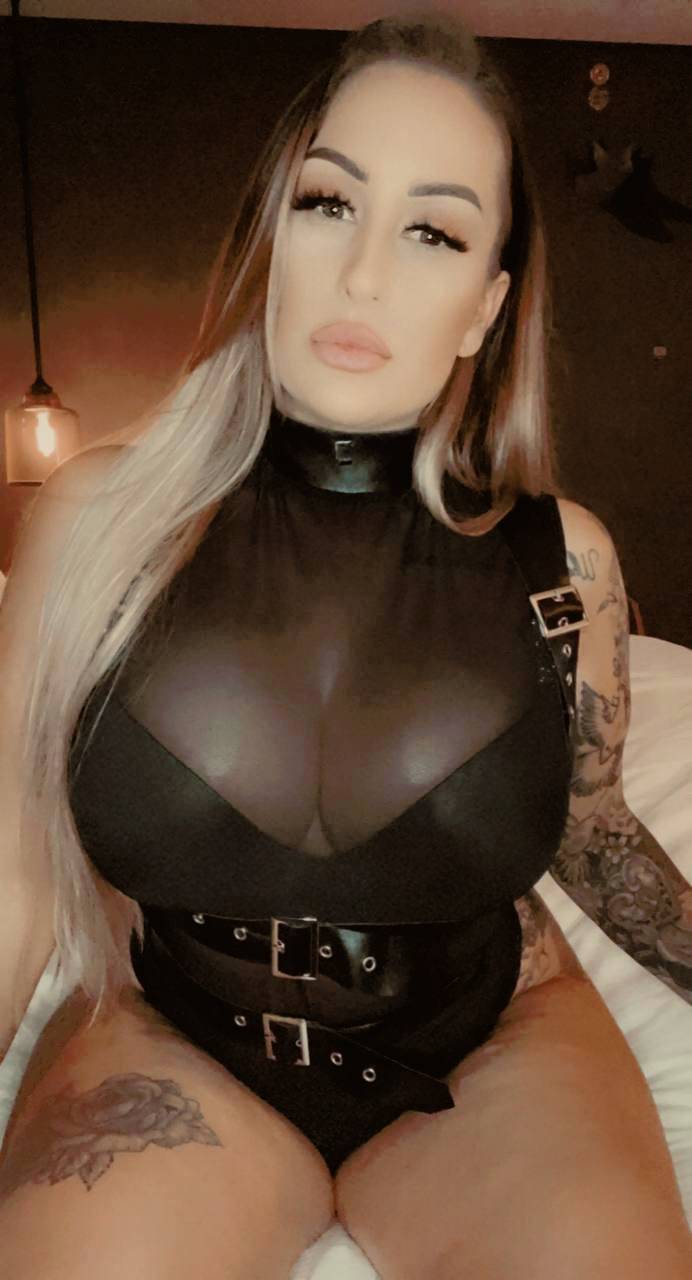 Too big to handle? | Scrolller