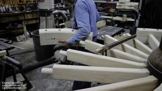 Tool used by a wheelwright to bend spokes into felloes during building of a wooden wheel | Scrolller
