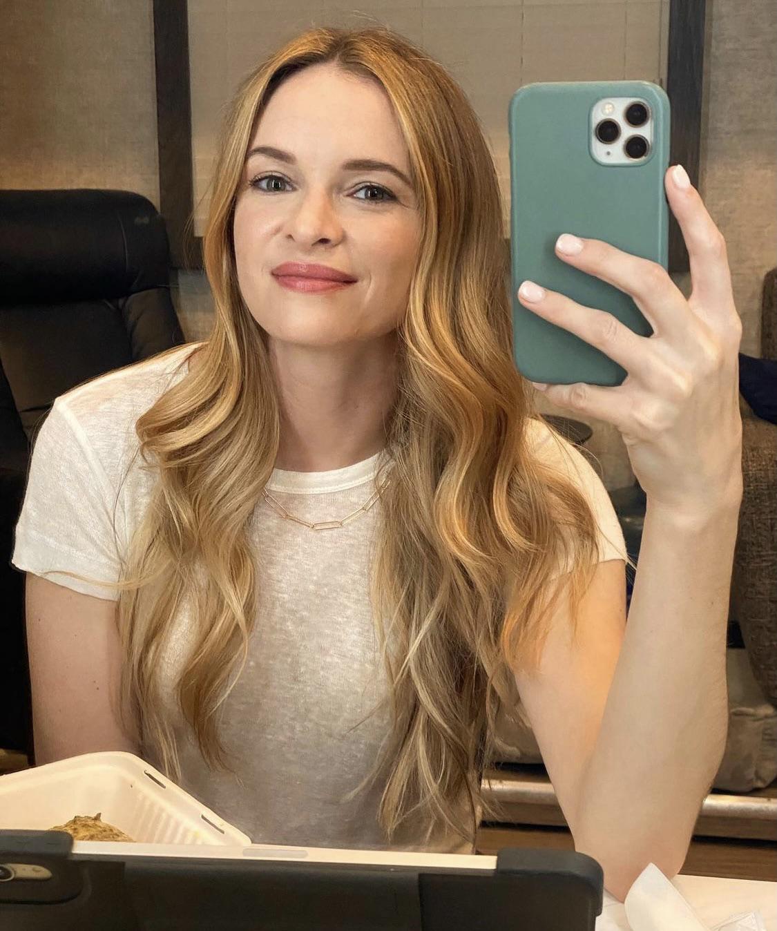 Trailer Selfie | Scrolller