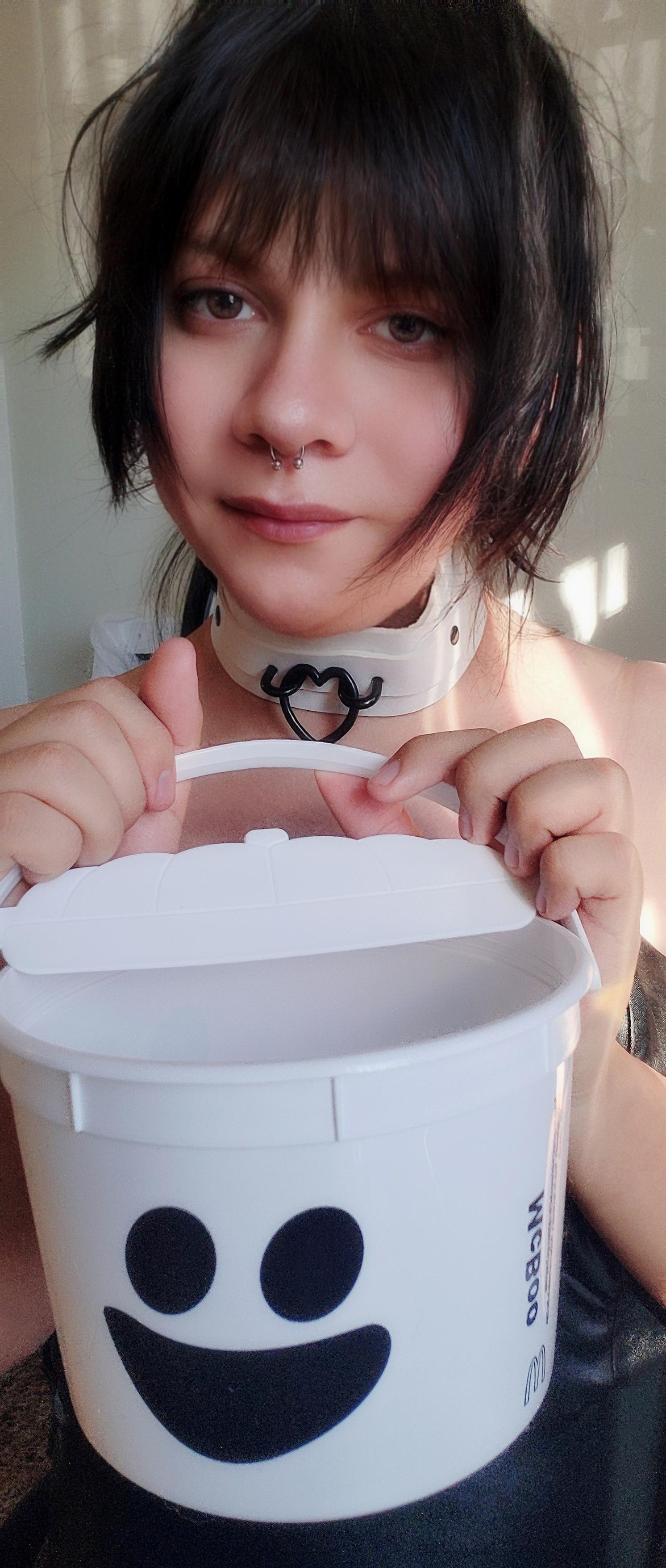 Trick or treat? | Scrolller