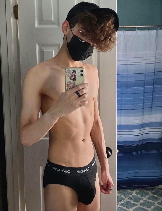 twink underwear model? 👉👈 | Scrolller