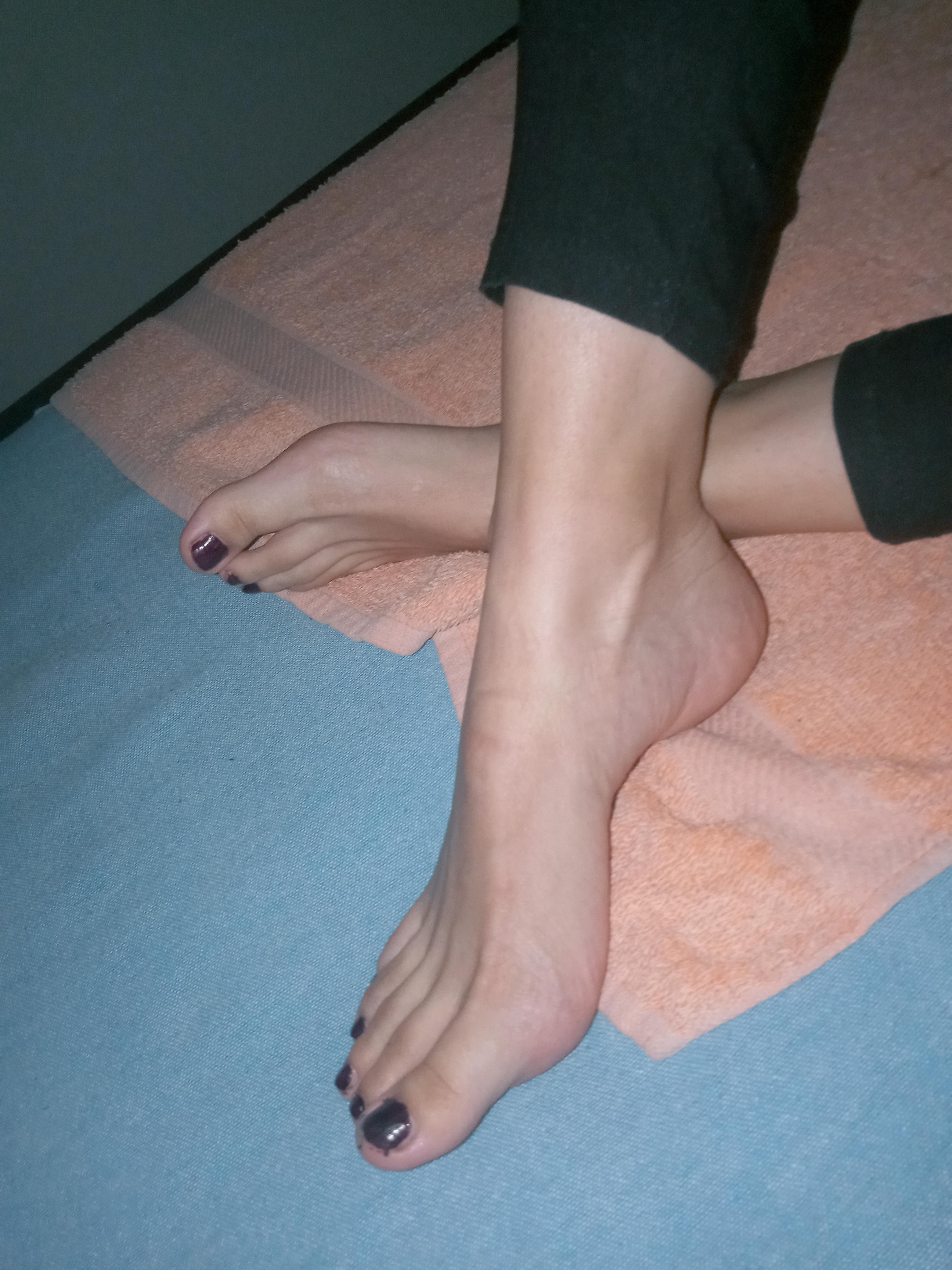 Under my heel, my arch or my toes? | Scrolller