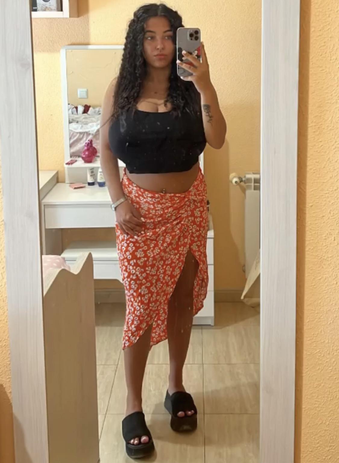 🖤🧡 Scrolller