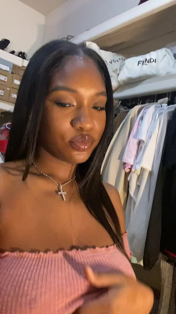 Anyone else horny? | Scrolller