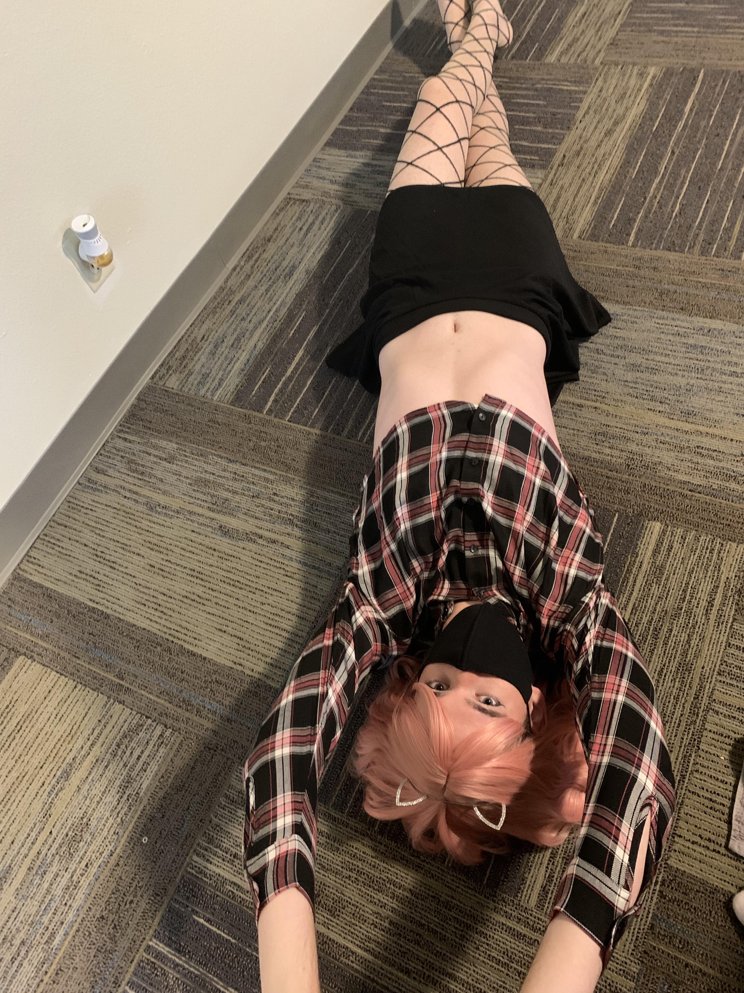 Upside down femboy! | Scrolller