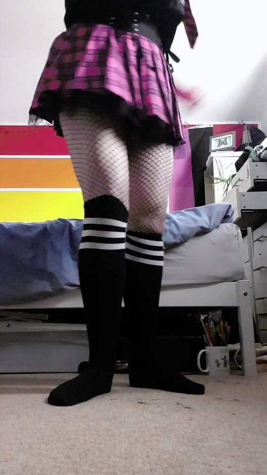 i love fishnet/sock combos | Scrolller