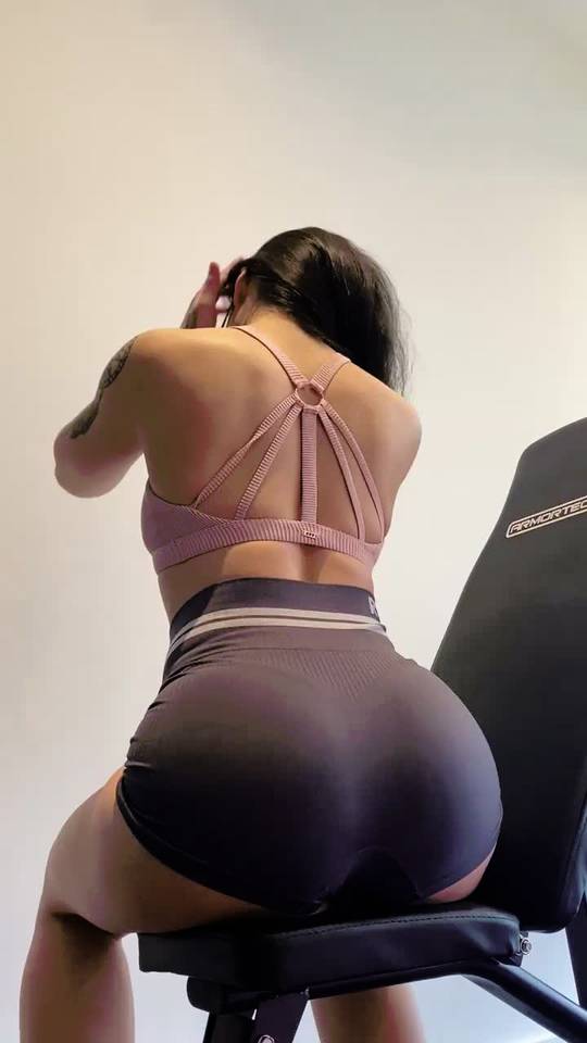 Wanna come and squeeze it? | Scrolller