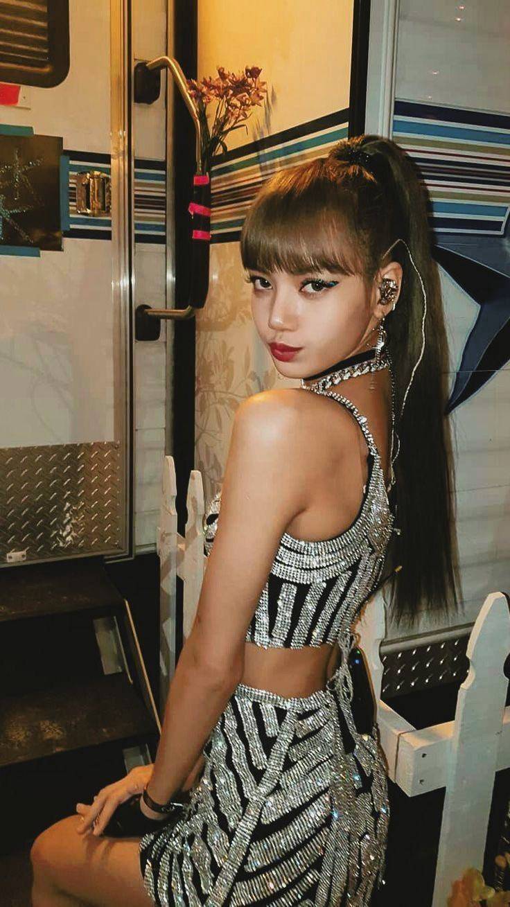 Use The Comment Section Like A Direct Connection To Lisa And Shes Reading Em All Show Her What 