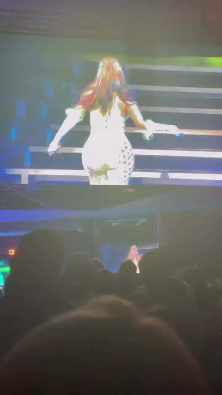 Using the Stage | Scrolller