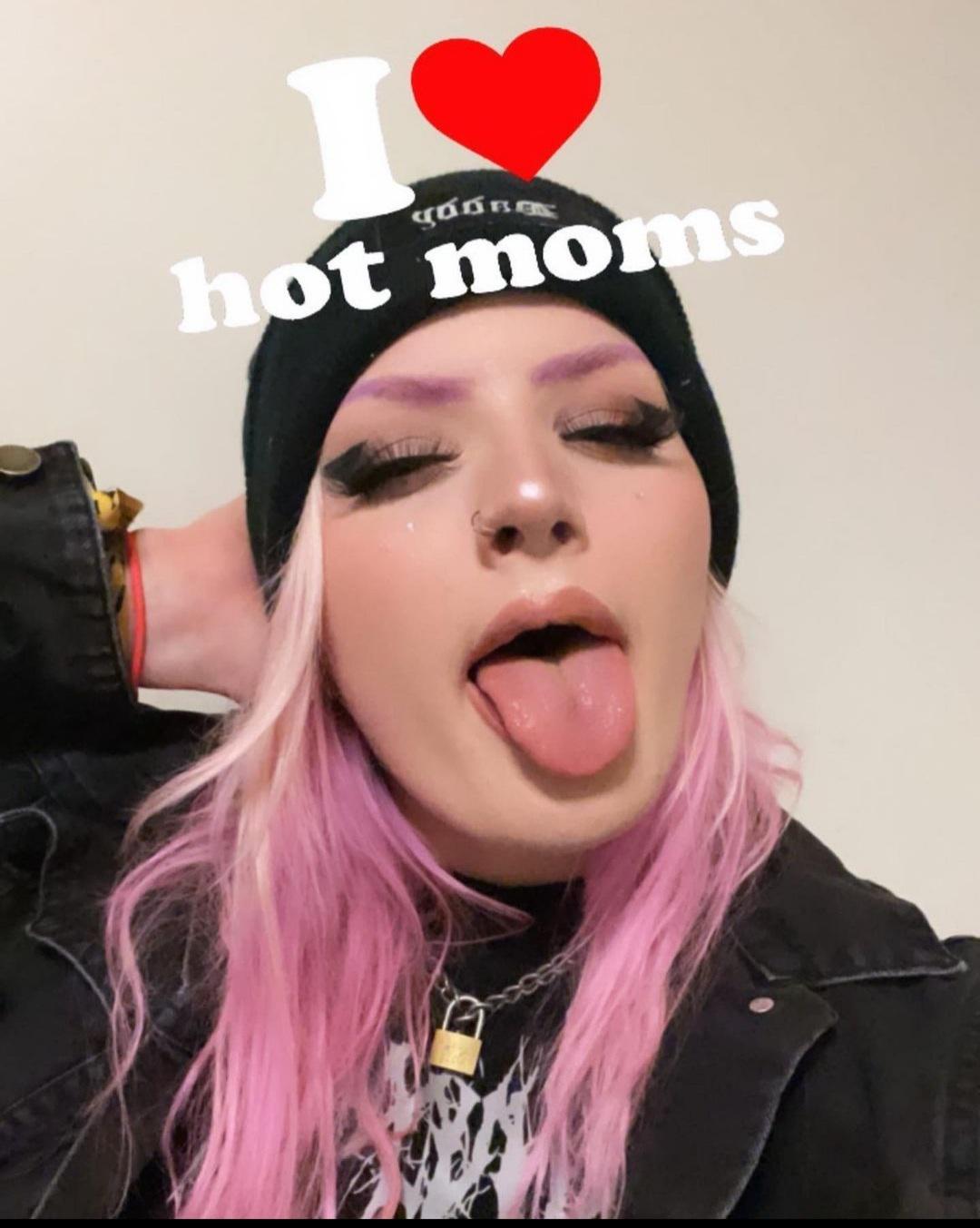 Validate me and my single mother status😂 | Scrolller