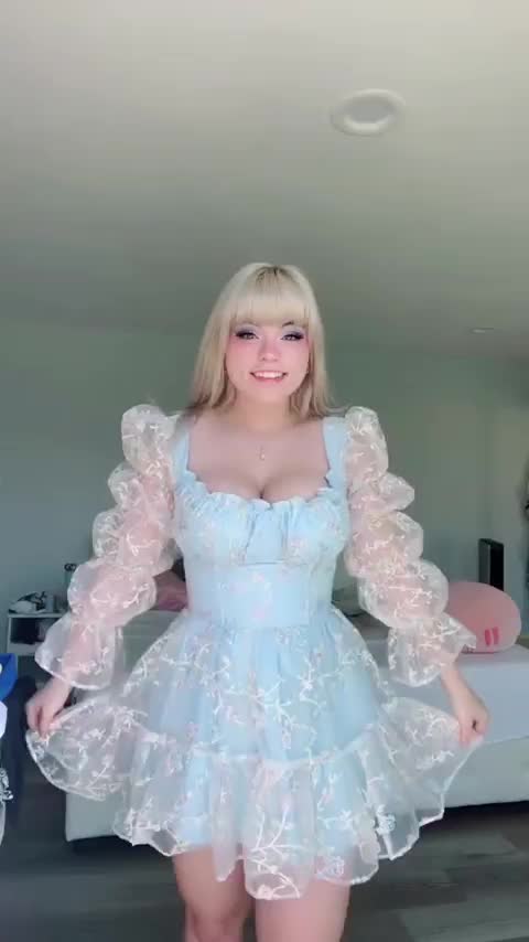 Very Cute Woman In A Blue Dress Scrolller