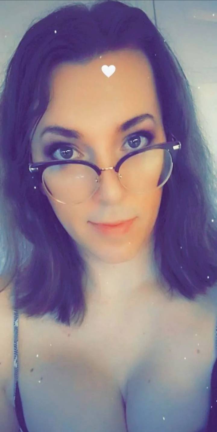 Very happy with my cleavage these days! | Scrolller